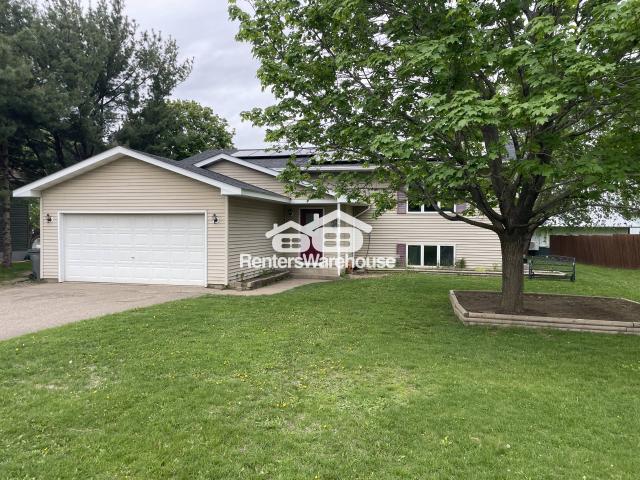 5 BR, 3 BA Apartment 650 Willow Street, Baldwin, WI 54002