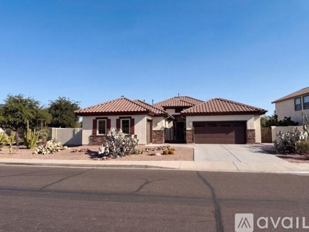5 BR, 3 BA Apartment 702 E Charlevoix Ave, Gilbert, AZ 85297