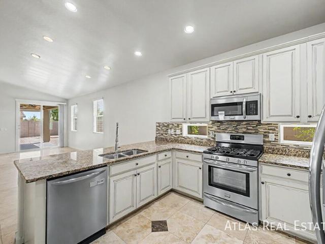 5 BR, 3 BA Apartment 7203 E Onza Avenue, Mesa, AZ 85212