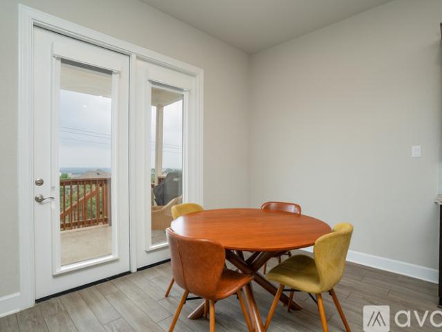 5 BR, 3 BA Apartment 8426 Sierra Hermosa, San Antonio, TX 78255