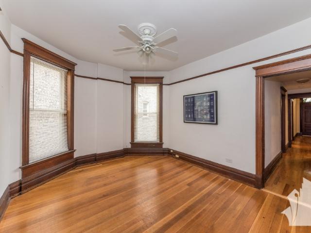 5 BR, 3 BA Apartment 851 West Wellington Avenue, Chicago, IL 60657