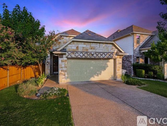 5 BR, 3 BA Apartment 8304 Timberbrook Ln, Dallas, TX 75249