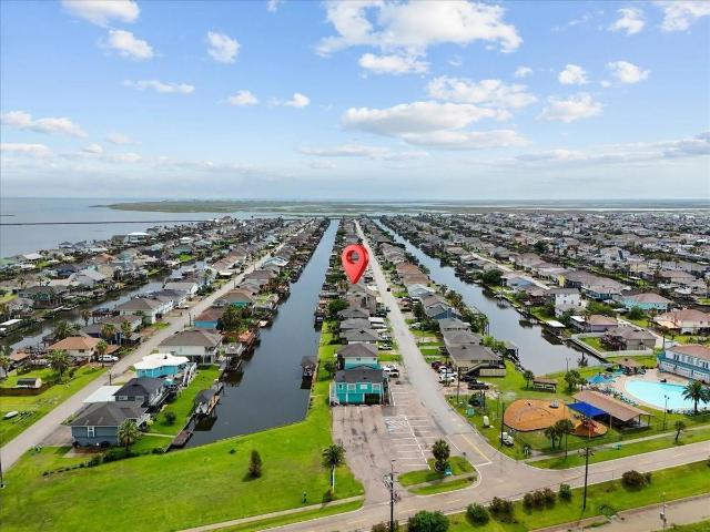 5 BR, 3 BA Apartment 933 Bonita Drive, Bayou Vista, TX 77563