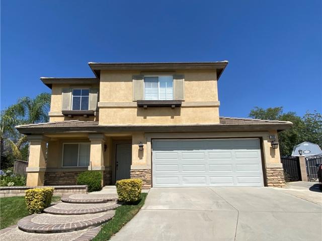 5 BR, 3 BA in Oak Valley Greens