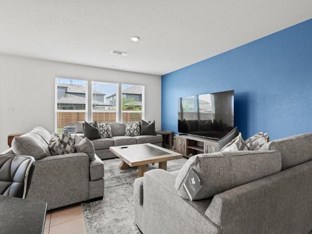 5 BR, 3 BA in Winn Ridge