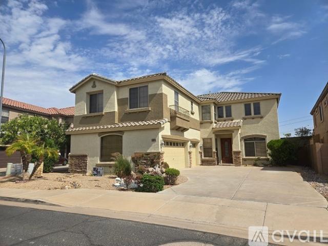 5 BR, 4.5 BA Apartment 17013 South Coleman Street, Phoenix, AZ 85045