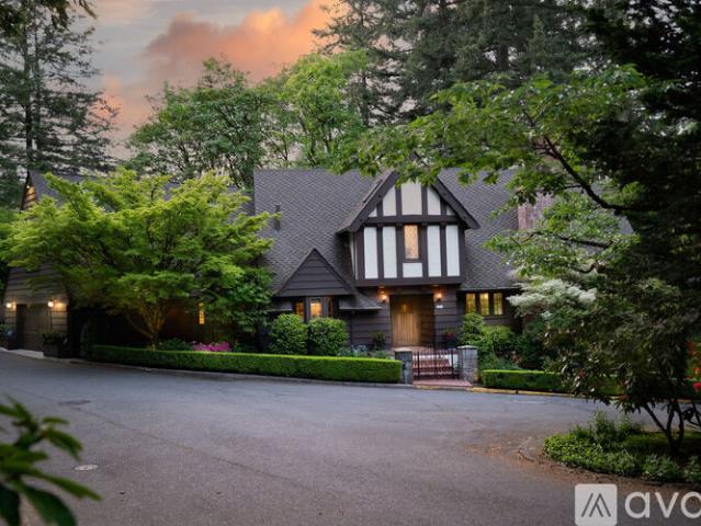 5 BR, 4.5 BA Apartment 2897 SW Rutland Terrace, Portland, OR 97205