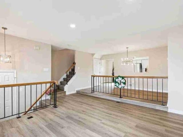 5 Br, 4 bath, Townhouse/Brownstone/RowHouse 11215 Lake Overlook Place