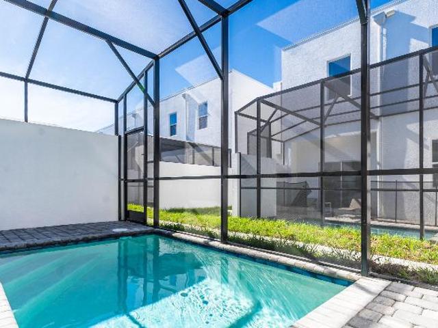 5 Br, 4 bath, Townhouse/Brownstone/RowHouse 277 Famagusta Dr