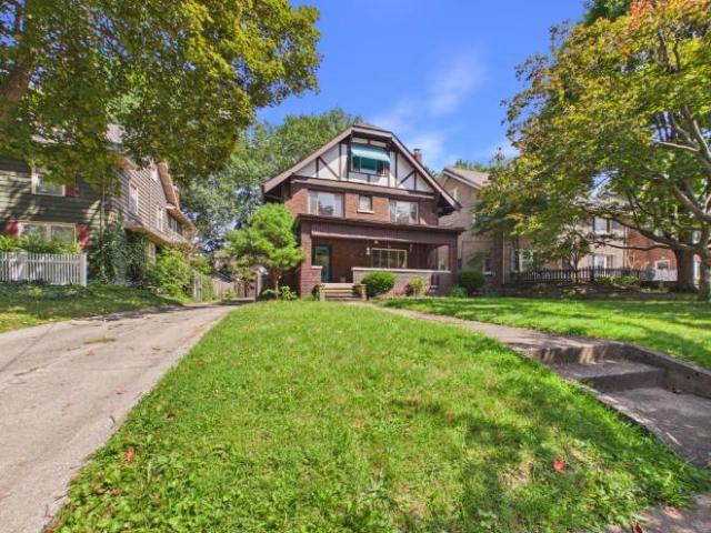 5 Br, 4 bath, Single Family Home 137 Conger Ave