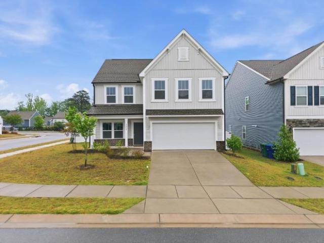 5 Br, 4 bath, Single Family Home 1401 Addison Lk St