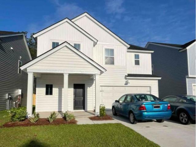 5 Br, 4 bath, Single Family 145 Paddle Boat Way