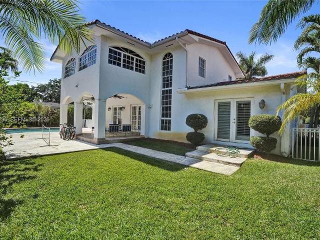 5 Br, 4 bath, Single Family 1534 Palancia Ave