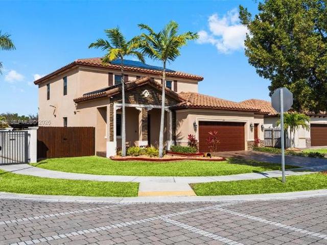 5 Br, 4 bath, Single Family 160 SE 23rd Ter