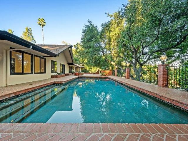 5 Br, 4 bath, Single Family 17449 Sumiya Dr