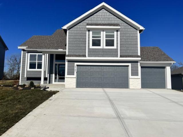 5 Br, 4 bath, Single Family 19182 W 109th Pl