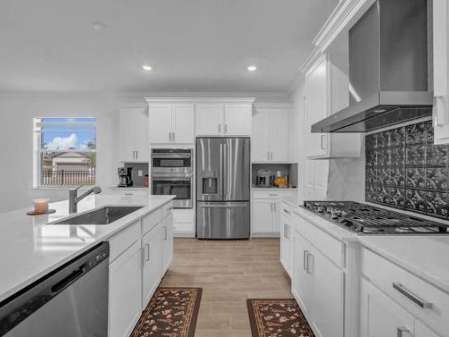 5 Br, 4 bath, Single Family 19270 Rolling Acres Road