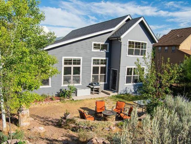 5 Br, 4 bath, Single Family 12 Sky Mtn