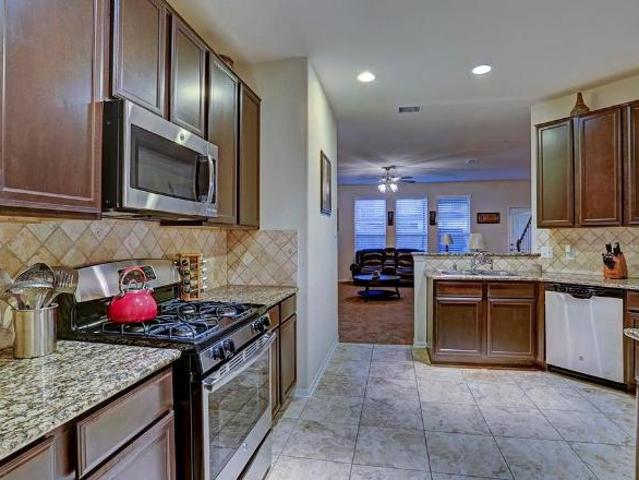 5 Br, 4 bath, Single Family 24319 Bay Hill Blvd