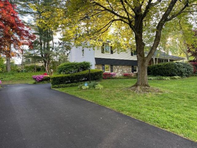 5 Br, 4 bath, Single Family 354 Andrew Rd