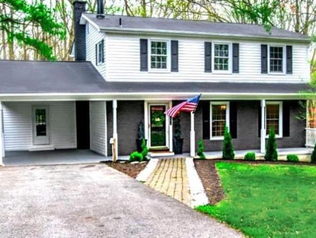 5 Br, 4 bath, Single Family 30020 Tomahawk Ct