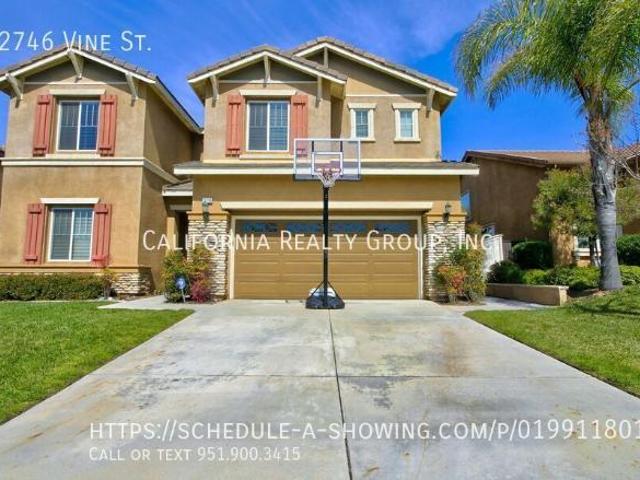 5 Br, 4 bath, Single Family 32746 Vine St