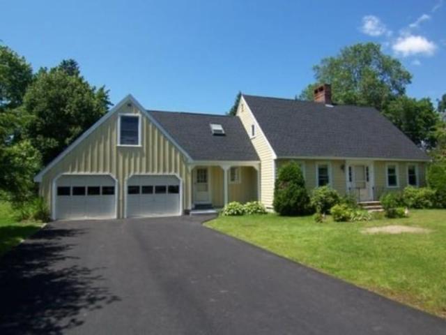 5 Br, 4 bath, Single Family 3 Towne Street