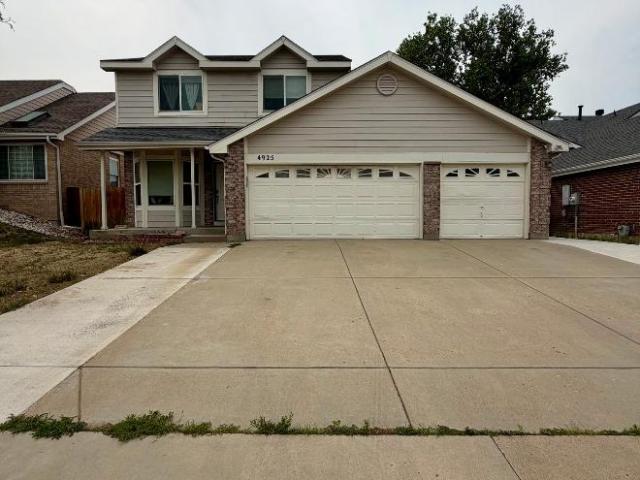 5 Br, 4 bath, Single Family 4925 Enid Way