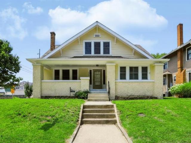 5 Br, 4 bath, Single Family 4202 N Capitol Ave