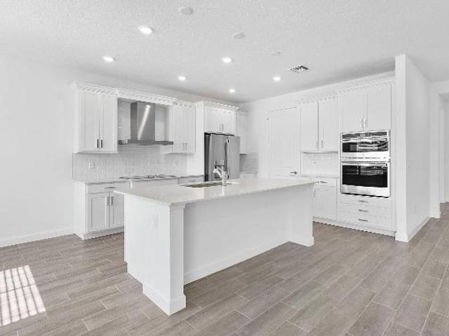 5 Br, 4 bath, Single Family 6843 Cobia Circle
