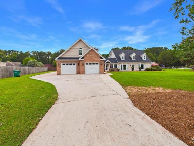 5 Br, 4 bath, Single Family 633 Thompson Mill Rd