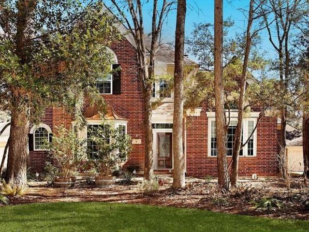 5 Br, 4 bath, Single Family 6 Thornbush Pl