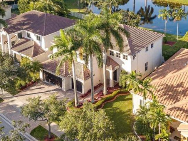 5 Br, 4 bath, Single Family 736 Tulip Cir