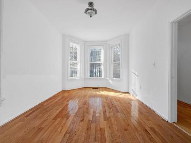 5 Br, 4 bath, Single Family 739 Morton St NW