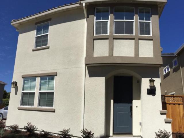 5 Br, 4 bath, Single Family 910 Montage Circle