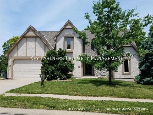 5 BR, 4 BA Apartment 14281 S Arapaho Dr, Olathe, KS 66062
