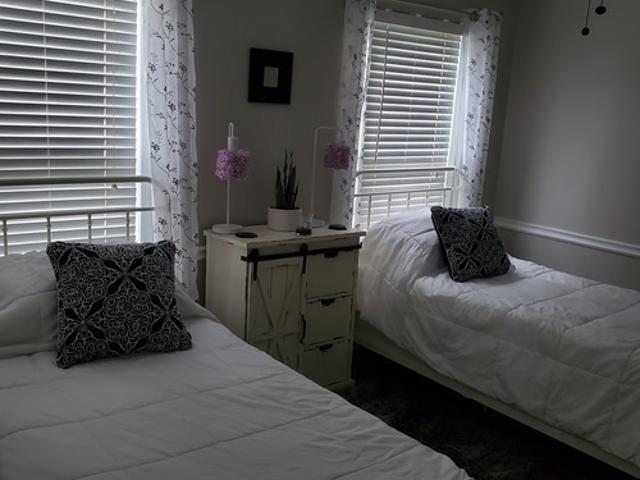 5 BR, 4 BA Apartment 11480 Mountain Laurel Drive, Roswell, GA 30075