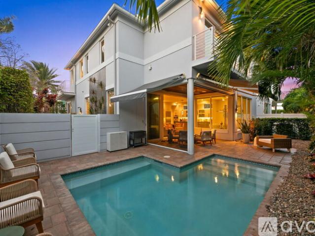 5 BR, 4 BA Apartment 3200 NE 26th St, Fort Lauderdale, FL 33305