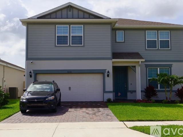 5 BR, 4 BA Apartment 5228 Royal Point Avenue, Kissimmee, FL 34746