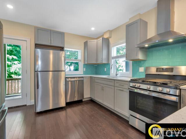 5 BR, 5.5 BA Apartment 161 4th St, Unit #1, Medford, MA 02155