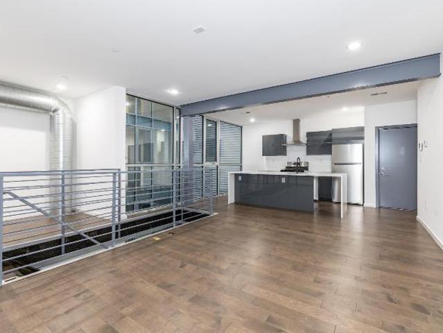 5 Br, 5 bath, Apartment 1541 N 6th Street