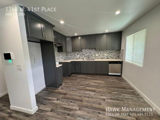 5 Br, 5 bath, Condo 1348 W 41st Place