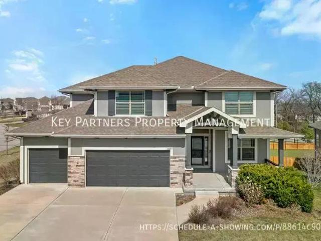 5 Br, 5 bath, Single Family 16657 S Chalet Dr