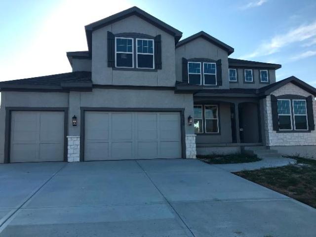 5 Br, 5 bath, Single Family 18320 Monrovia St
