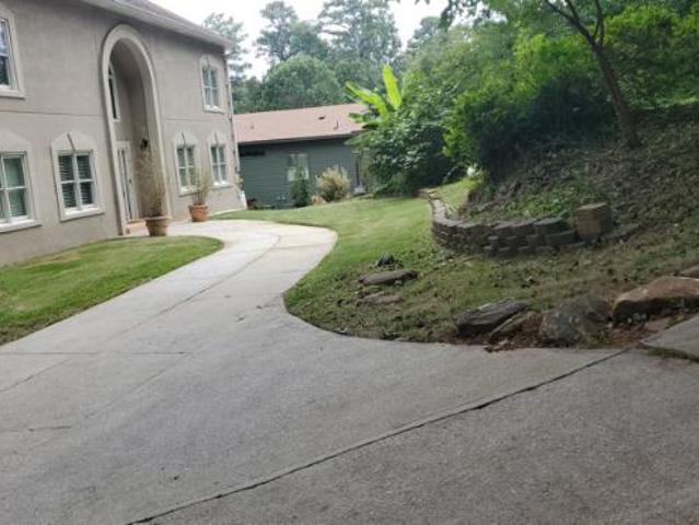 5 Br, 5 bath, Single Family 1932 Lake Lucerne Drive