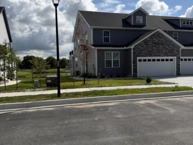 5 Br, 5 bath, Single Family 11 Valhalla Ct
