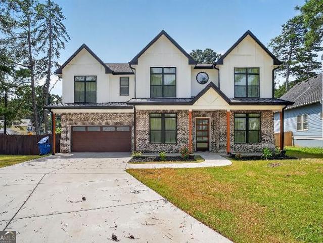 5 Br, 5 bath, Single Family 2877 Alexa Avenue SE