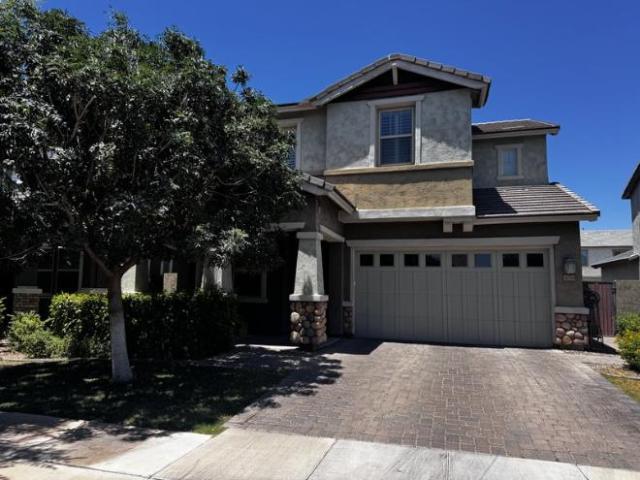 5 Br, 5 bath, Single Family 3056 E Appaloosa Rd