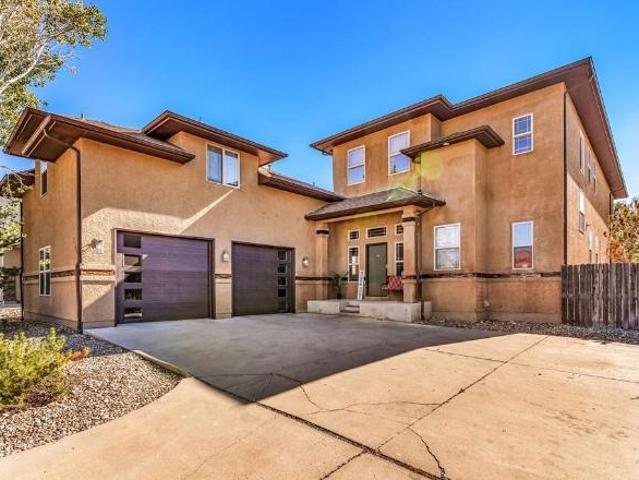 5 Br, 5 bath, Single Family 4720 Desert Candle Dr