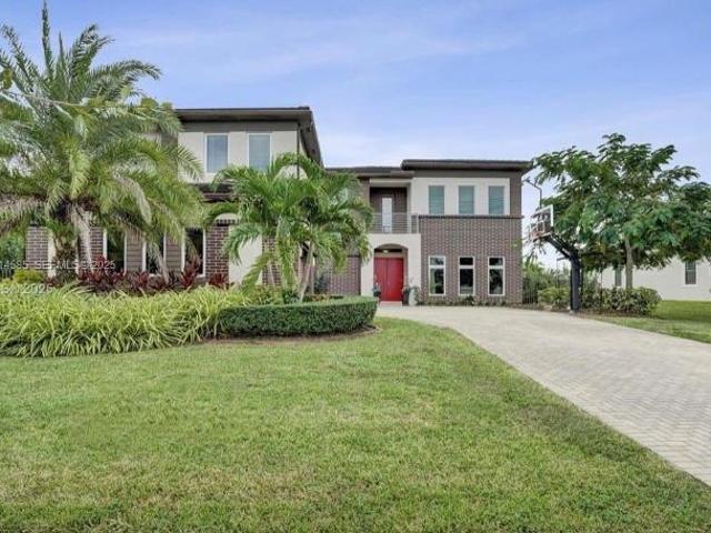 5 Br, 5 bath, Single Family 6804 N Stillwater Shores Dr